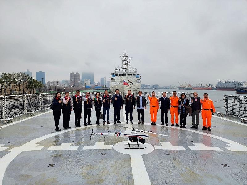 【容傳媒】海巡之友總會送暖！胡惠森總會長慰勉南部海巡各單位